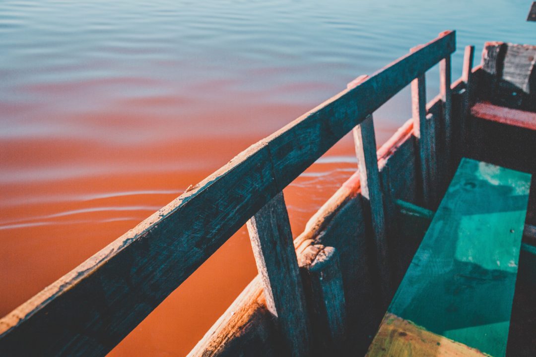 Por qué los cuerpos de agua de la naturaleza tienen colores diversos ...